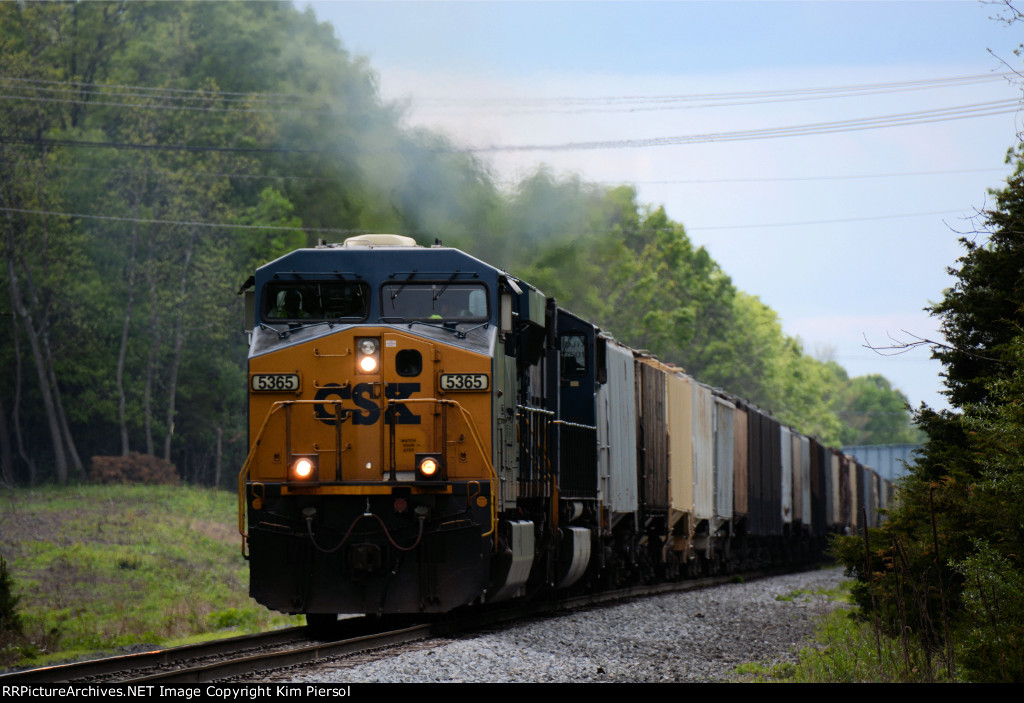 CSX 5365 K533 Bauxite Loads